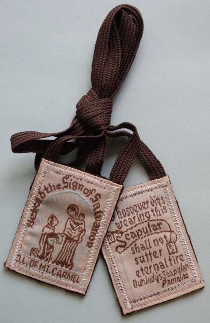 Scapulars/Pocket Pieces